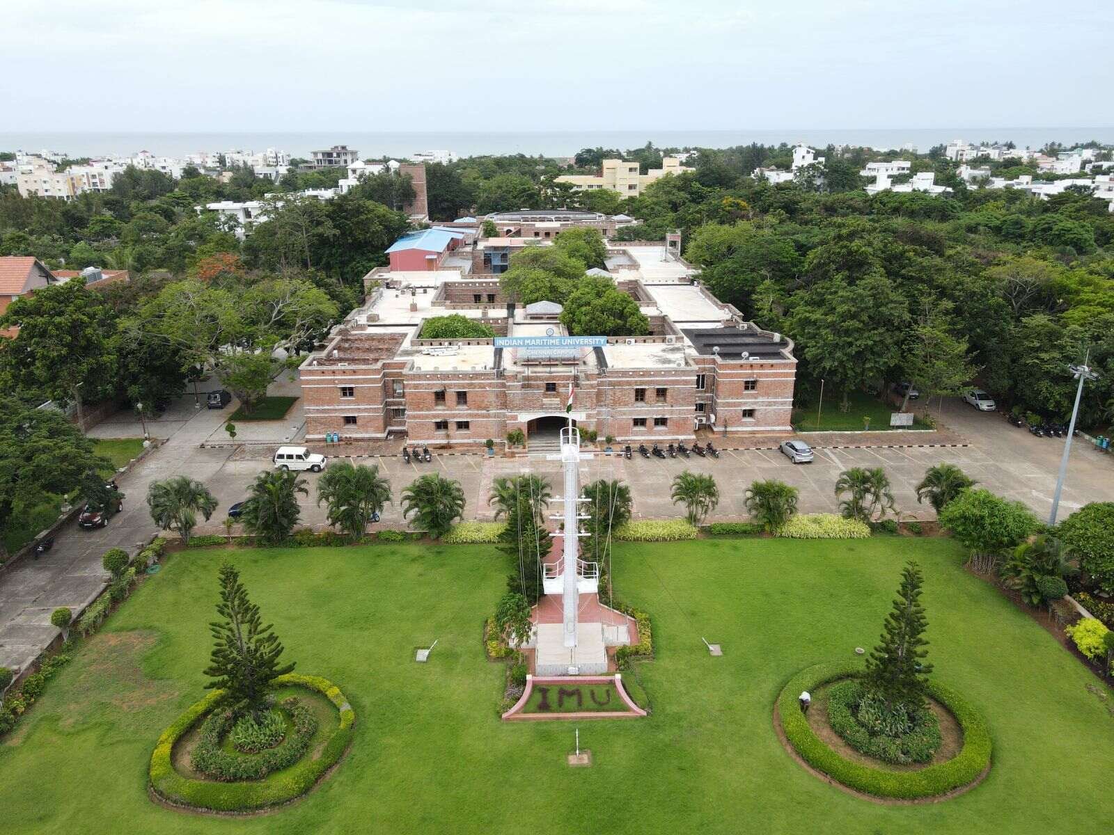 10 Best Marine Engineering Colleges - TrendOnlIfeStyle